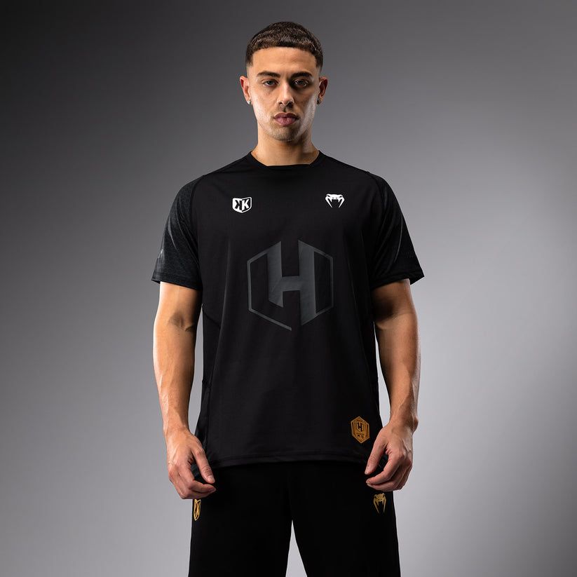 FK x Venum Hexagone MMA T-shirt - Zwart/Goud - Vechtsportonline.nl